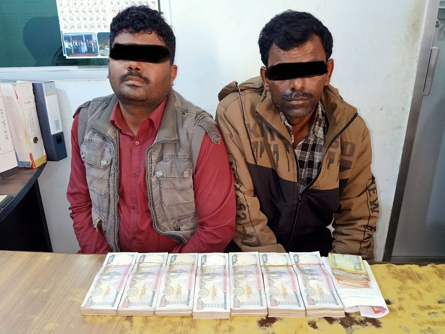 हुण्डी कारोवार आराेपमा ७ लाखसहित दुई भारतिय पक्राउ